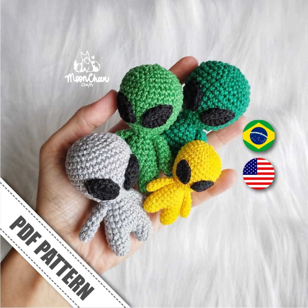 Mini Alien ET Extra Terrestre - Moonchan Crafts